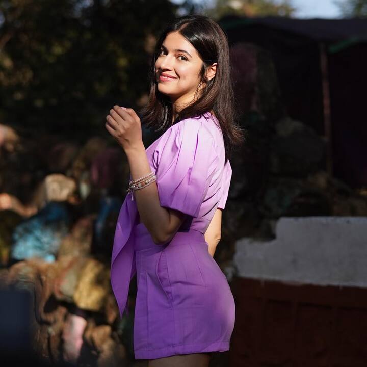 PICS: Divya Khosla Kumar Looks Radiant On The Sets Of Her Upcoming Film ...