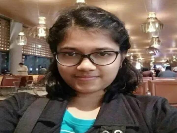 IAS Success Story IIT Bombay Graduate Simi Karan Cracks UPSC Exam In ...