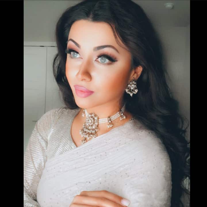 Aishwarya Rai Bachchan Lookalike Aamna Imran Photos Go Viral Fans Call ...