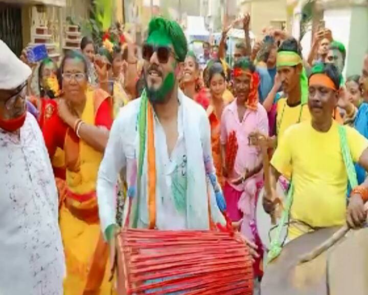 In Pics: celebrities and politician played Holi and political campaign ...