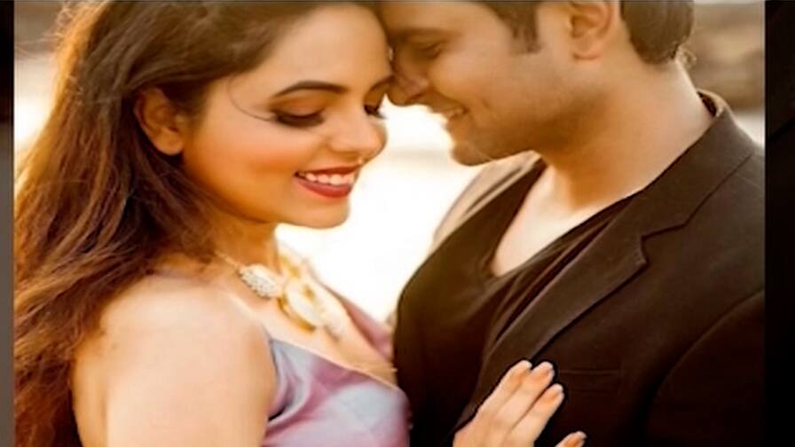 Comedian Sugandha Mishra gets engaged