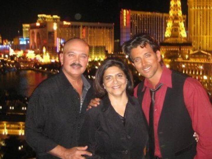 Hrithik Roshan Parents Rakesh Roshan Pinkie 50th Wedding Anniversary ...