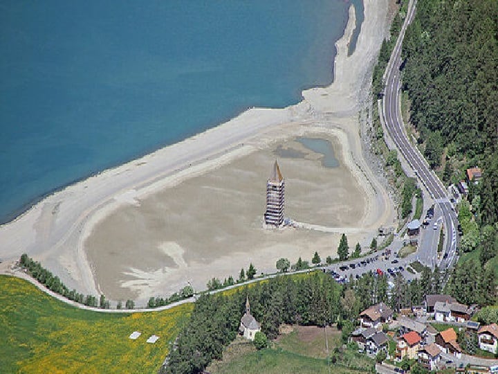 Photos of Underwater Italian village of Curon | Photos |இத்தாலியில் 70 ...