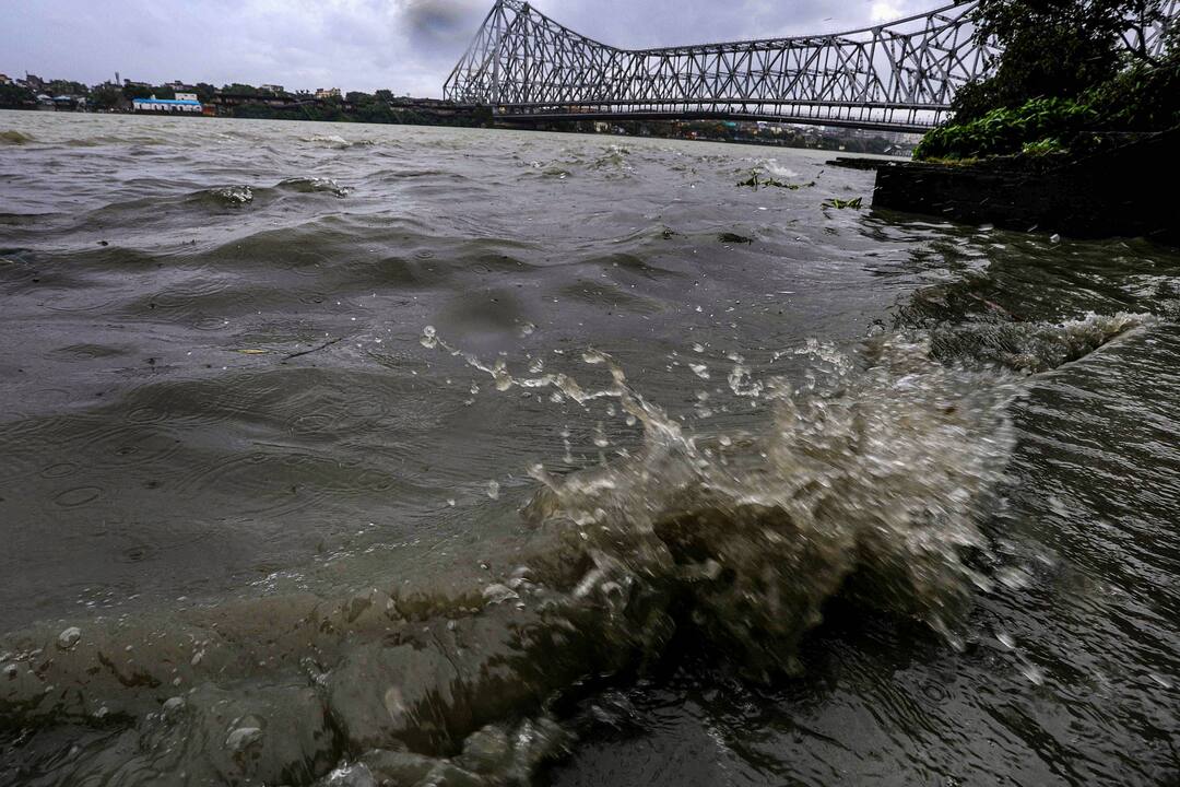 from high tide to cyclone yaas, Disaster on Wednesday | ভরা কটাল থেকে ...