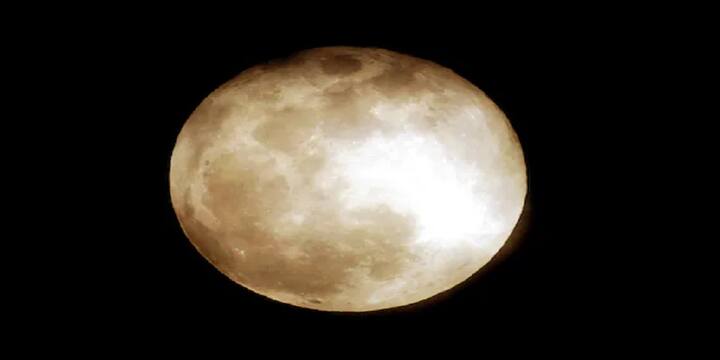 In Pics: Super Flower Blood Moon Illuminates Night Sky. see these ...