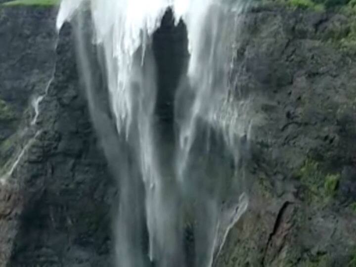 Sindhudurg Amboli Reverse waterfall at Kavalshet Point Amboli waterfall ...