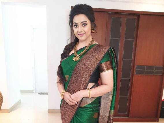 In Pics Actress Meena Pictures On Instagram | Actress Meena Instagram ...