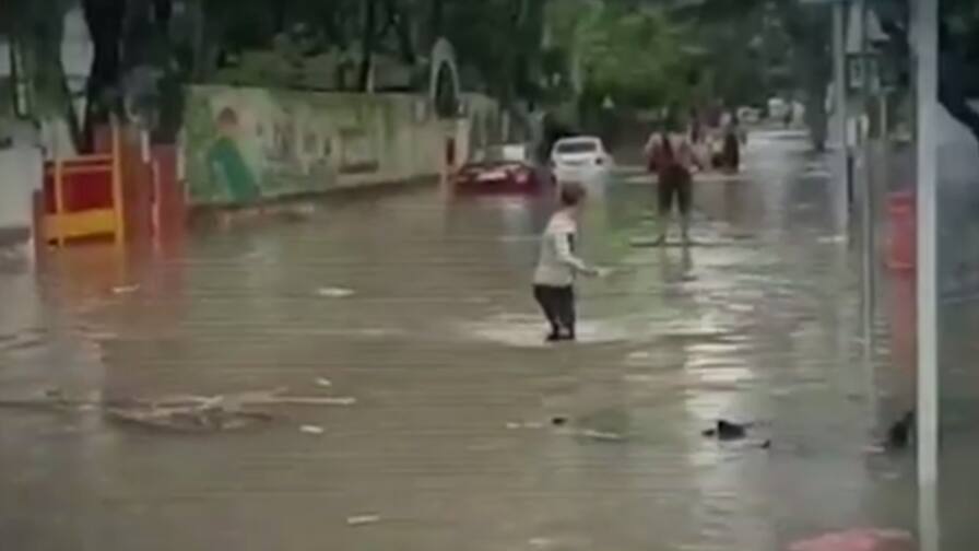 Mumbai's monsoon horror, many lives lost | Ground Visuals