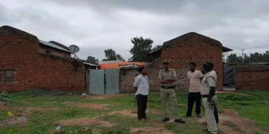 Birbhum Rampurhat Bomb Exploded while making 2 critically injured ...