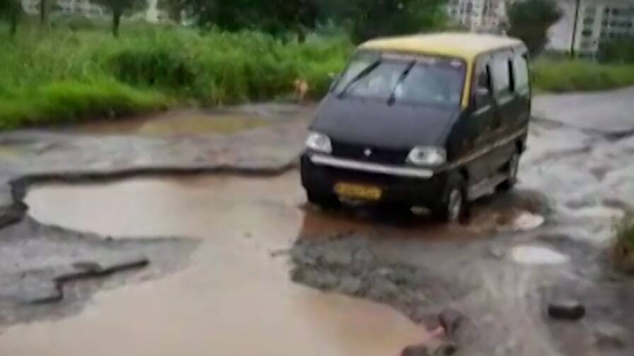 Washim Road Problem mudslide near Washim on Nanded-Akola highway people ...
