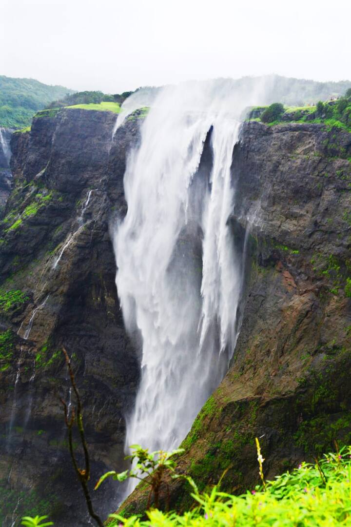 IN ;pics Attractive view in Bhandardara dam area in akole ahmednagar ...