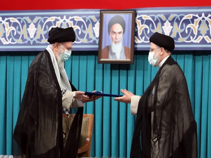 In Pics: Iran's new President Ibrahim Raisi takes oath amidst regional ...