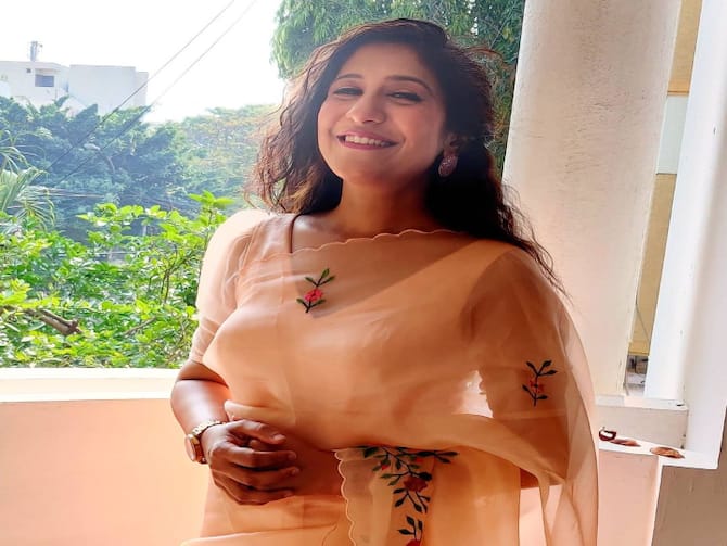 Swetha Mohan Singer Hot