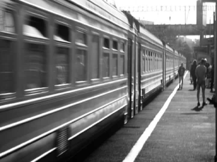 Know about the first AC train of India Frontier Mail Train | First AC ...