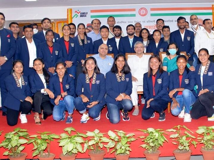7.5 lakh prize for Olympic athlete Veeramani Revathi - Central Railway ...