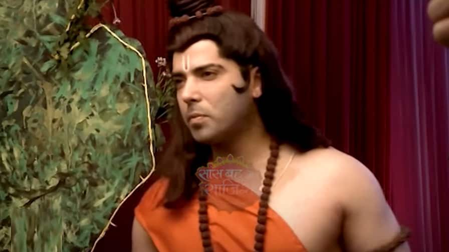 Star cast perform Ram Leela in 'Pandya Store' serial