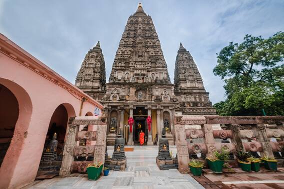 Bihar Mahabodhi Temple Is One Of The Most Sacred Places Of Buddhism ...