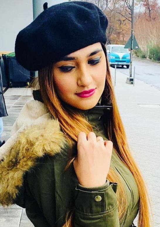 Samia Ali in Pics: Pakistani bowler Hasan Ali's wife Samia Ali is a ...