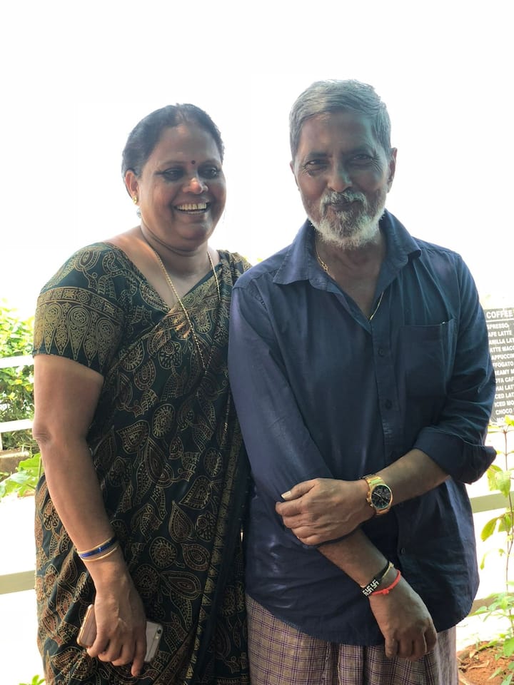 Anasuya Bharadwaj Family Photos with her father & mother as well as ...