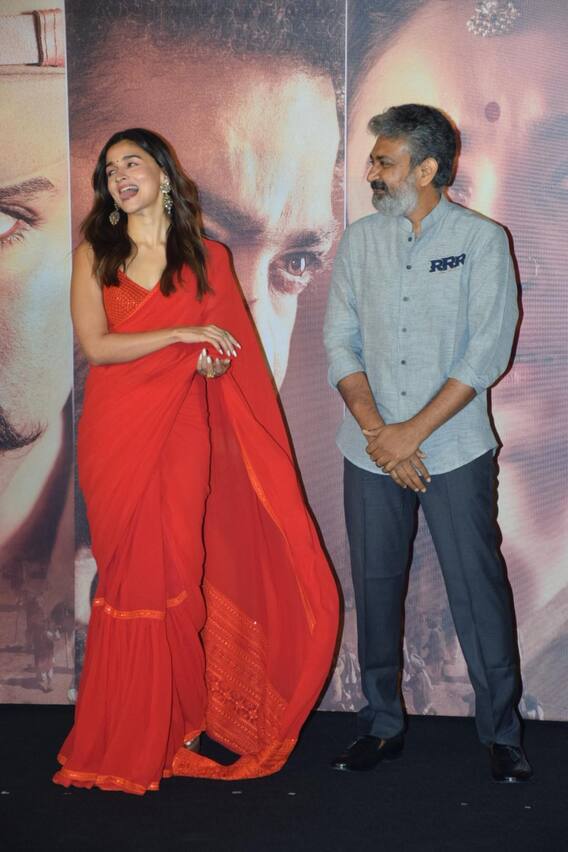 ‘RRR’ Trailer Launch: Alia Bhatt Stuns In A Red Saree With The ‘Men In ...