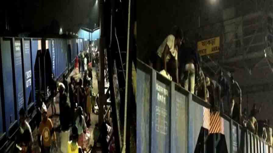 Train: The services disrupted for a long time due to overloading in ...