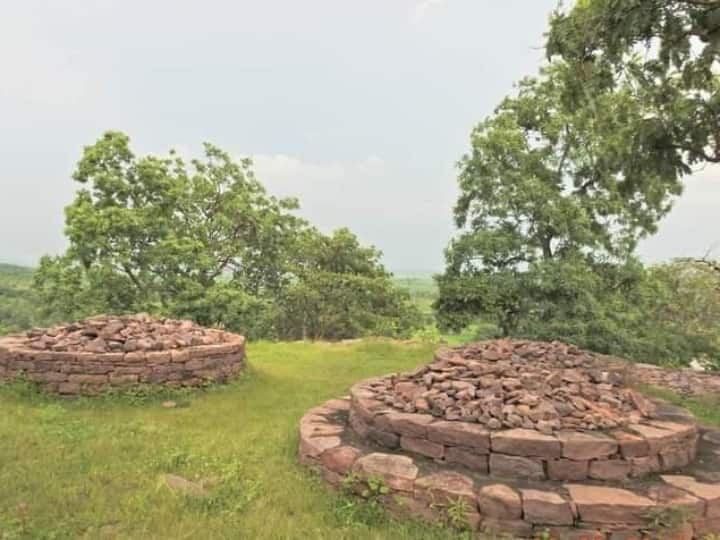 Madhya Pradesh Sehore Pangoraria Village archaeological site Saru Maru ...