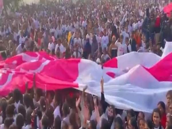 UP: Large Gathering At Congress ‘Mahila Marathon’ In Jhansi After ...