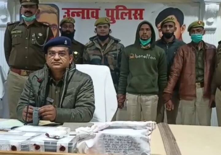 unnao police cought a thief along with charas worth 6 lakh rupees ...