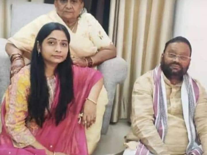 Swami Prasad Maurya Daughter Sanghamitra Maurya Fight Elections Against