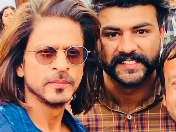 Shah Rukh Khan photos from Spain pathaan shoot viral on social media ...