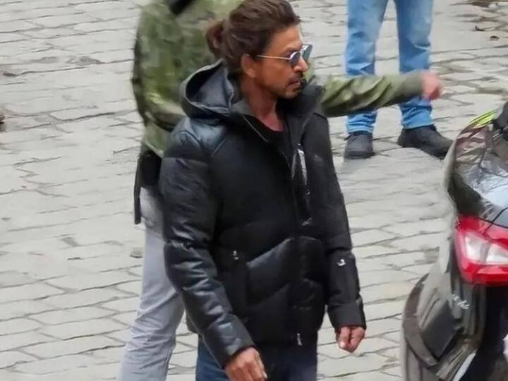 Shah Rukh Khan photos from Spain pathaan shoot viral on social media ...