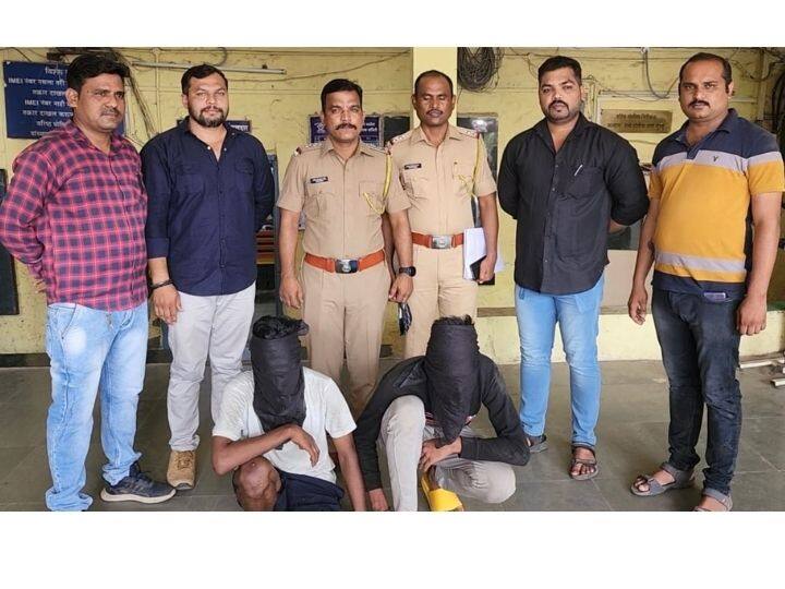 Mobile phones were snatched from the running train, railway police ...