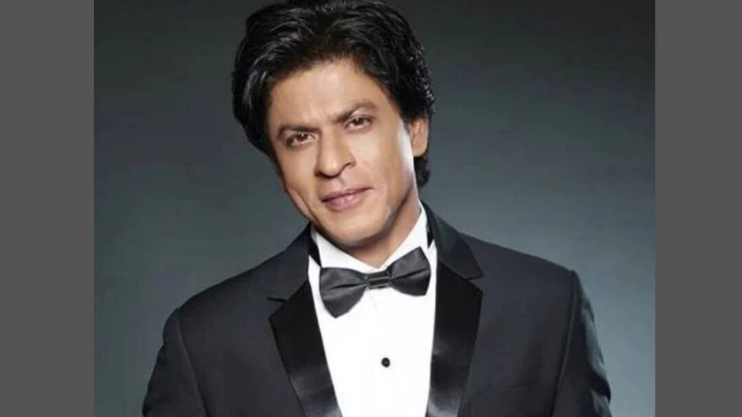 Shahrukh Khan Hides his face behind scarf leaked photos from Atlee Lion ...