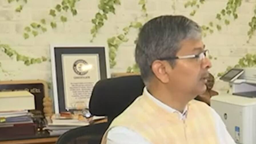 inspirational story of IAS Mukesh Kumar Meshram | IAS Mukesh Kumar ...