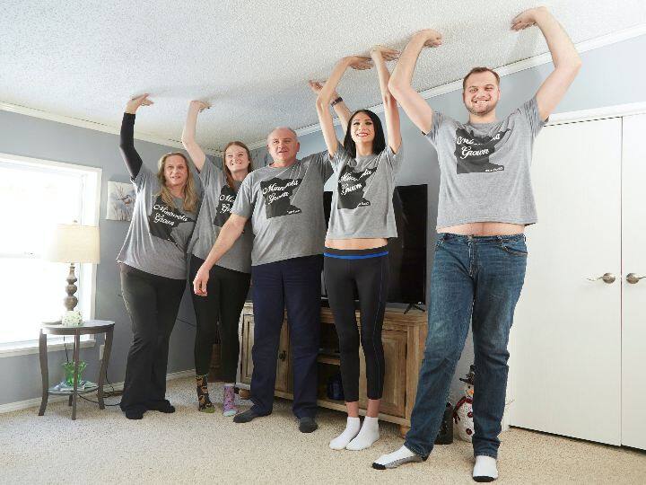 worlds Tallest Family in the World | Guinness World Record: వీళ్లని ...