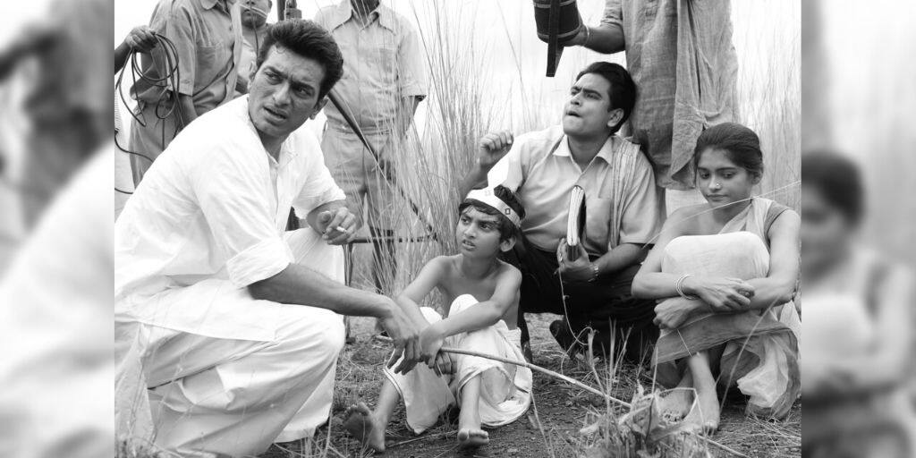 'Aparajito' Trailer: On the 30th death anniversary of Satyajit Ray the ...