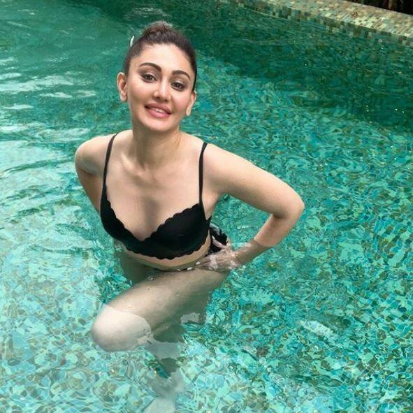 Shefali Jariwala Black Bikini Pics Goes Viral કાંટા લગા ગર્લ શેફાલી