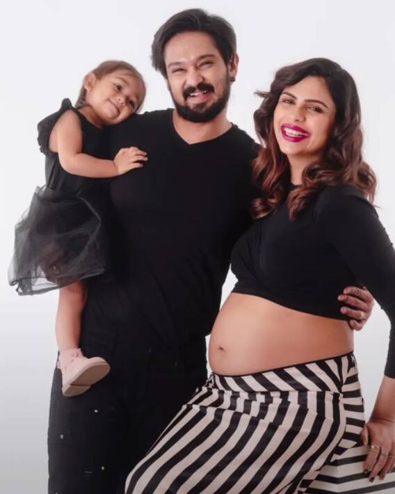 Actor Nakul And His Family Latest Stylish Pics | அடுத்த குழந்தைக்கு ...