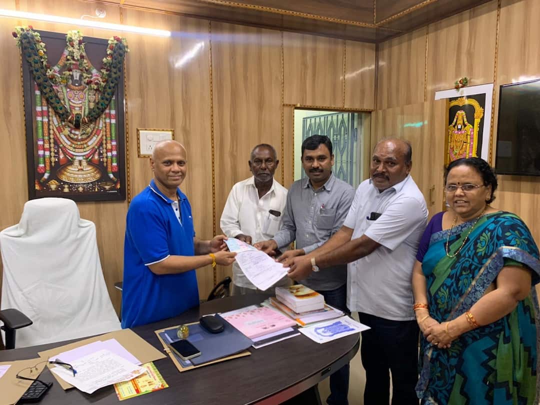 Tirumala Devotees huge donations to TTD Trusts one day high donations ...