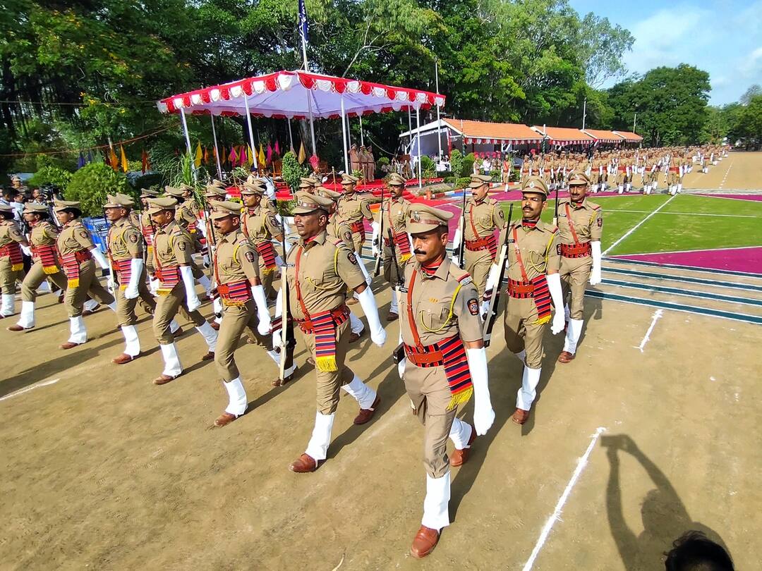 Maharashtra News Nashik Spectacular convocation ceremony of Maharashtra ...