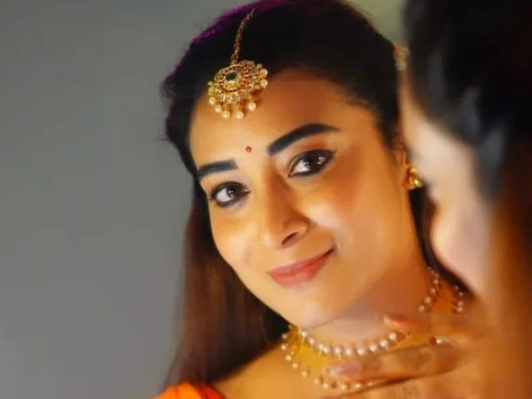 Bhanu sree | Bhanu Sree: ఏమున్నవే పిల్లా ఏమున్నవే... అందంతో బంధించావే