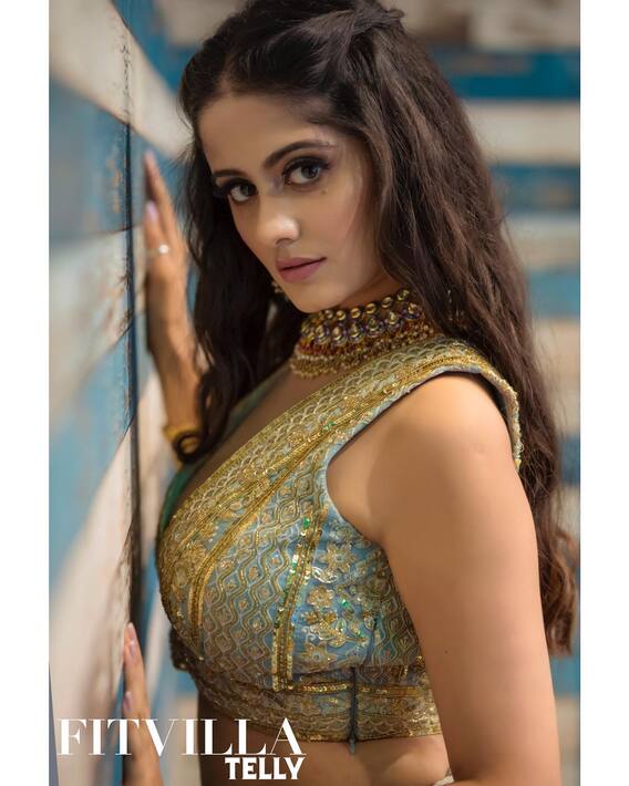 Ghum Hai Kisi Ke Pyaar Meiin Fame Ayesha Singh Aka Sai Stunning Bold ...