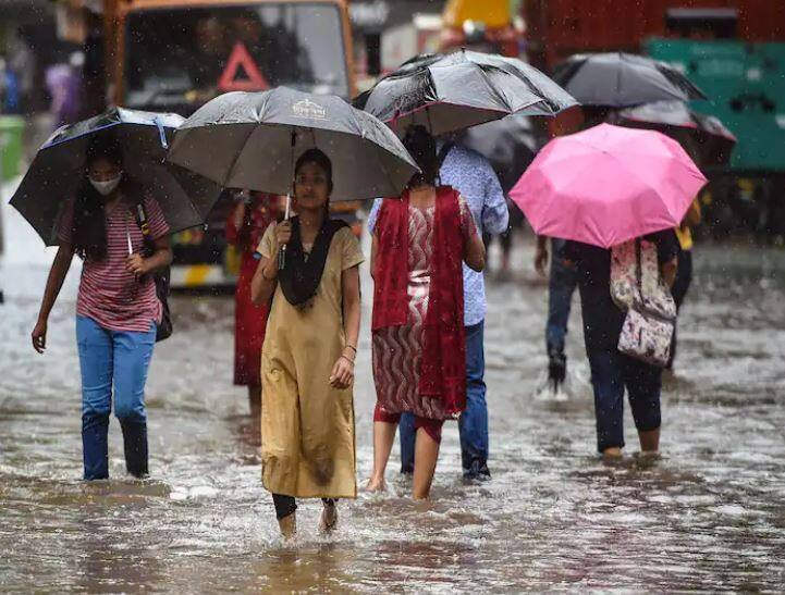 Mumbai News: Funny memes trending on social media amid heavy rains in ...