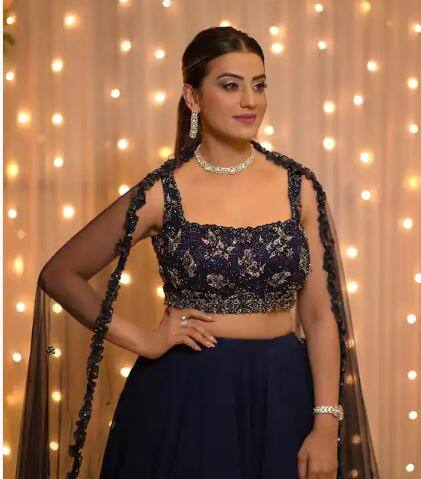 Bhojpuri Actress Akshara Singh Seen In A Traditional Look , See Photos ...