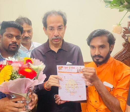 Shiv Sainik wrote a letter to Uddhav Thackeray with his blood in ...