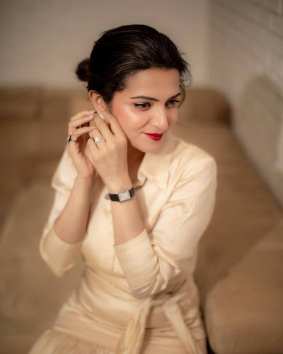 Actress Divya Dharshini Latest Photos, Anchor Dd Latest Photos ...