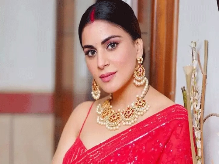 Kundali Bhagya Fame Preeta Aka Shraddha Arya Real Life Details Per ...