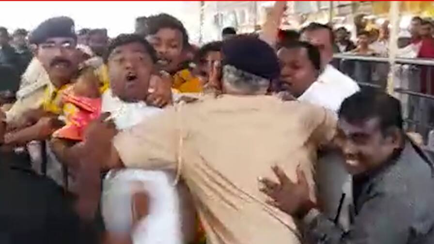 Devotees and Police come face to face at Shirdi premises; here's why | ABP News