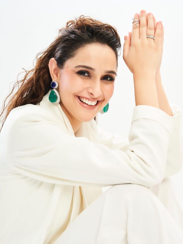 सादिया खतीब की स्माइल ने छीना फैंस के दिल का चैन