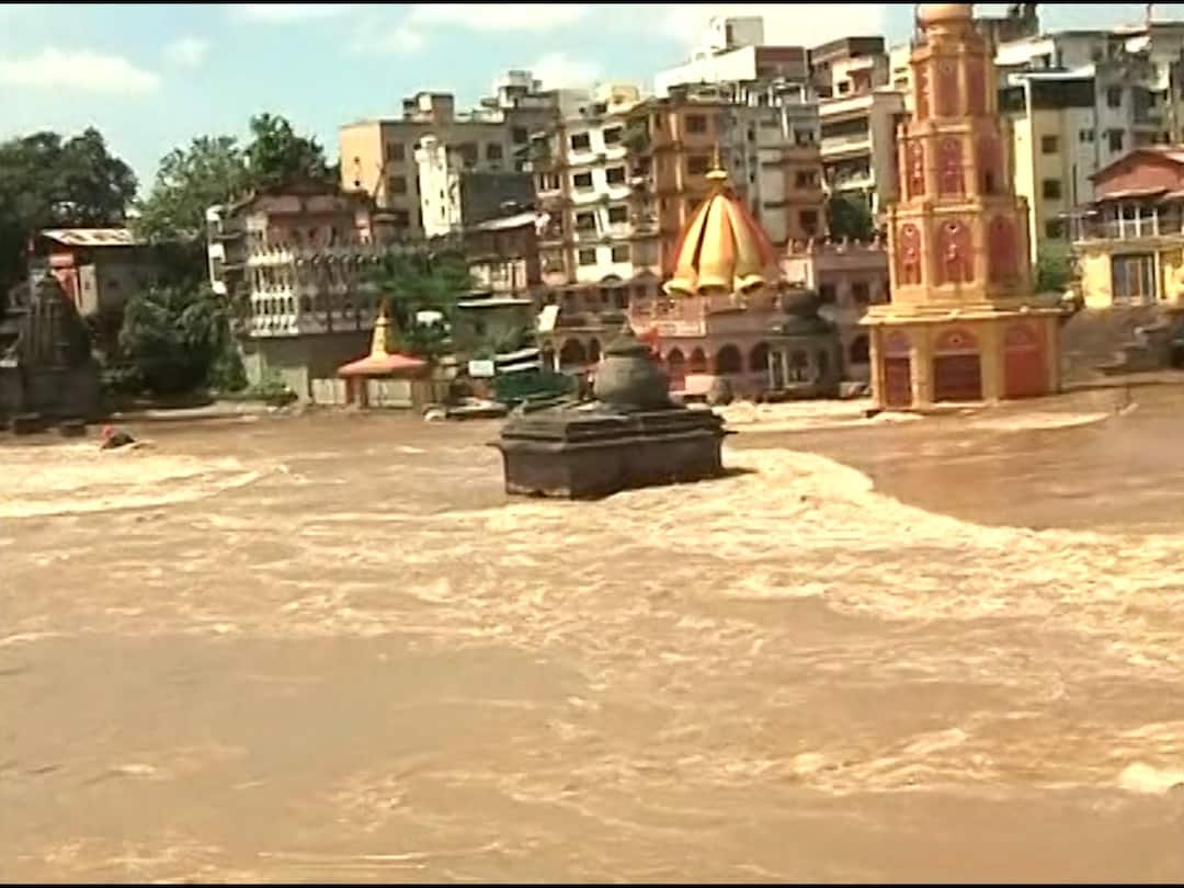 Nashik Rain Due to heavy rains the level of Godavari river has increased six thousand cusecs has ...
